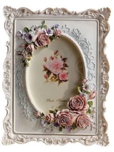 50 Photo Frame Ideas | 4 UR Break - Family Inspiration Magazine | Décor ...