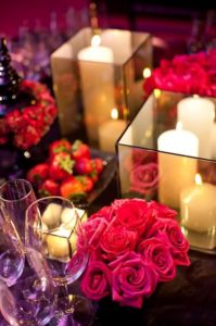 Romantic Table Decorating Ideas For Valentine's Day | 4 UR Break ...