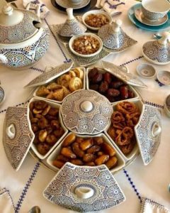 Decorating Ramadan Table | 4 UR Break - Family Inspiration Magazine ...