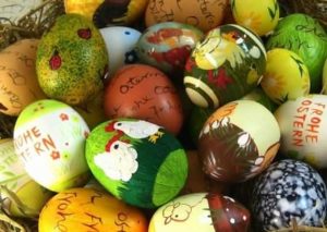 Gorgeous Painted Animal Easter Eggs | 4 UR Break - Family Inspiration ...